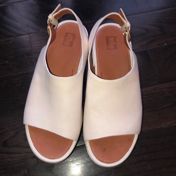 Fittlop | Shoes | New Nwt Fitflop Eloise Sz 7 Leather Platform Wedge ...